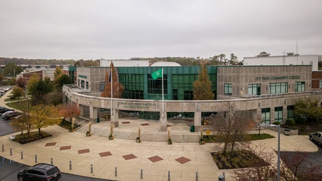 Ivy Tech, Crane tout early success of tech transfer course – Inside ...