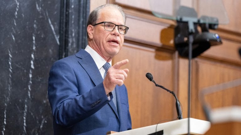 Braun signs bill to create IEDC land-purchase guardrails, new state ...