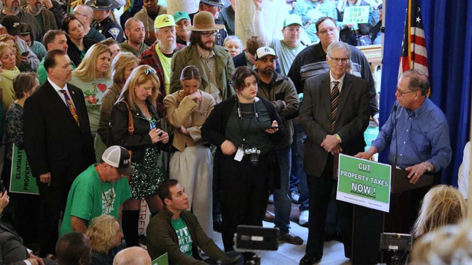 Braun joins protestors at Indiana Statehouse rally calling for property ...